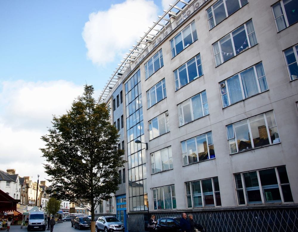 Goldsmiths plans new campus at Old Town Hall in Catford